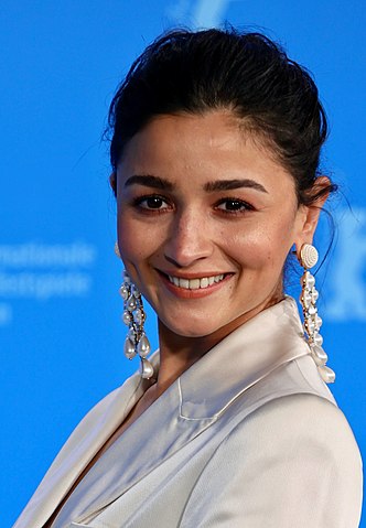 Alia Bhatt Bio Age Height Weight Measurements Bra Size